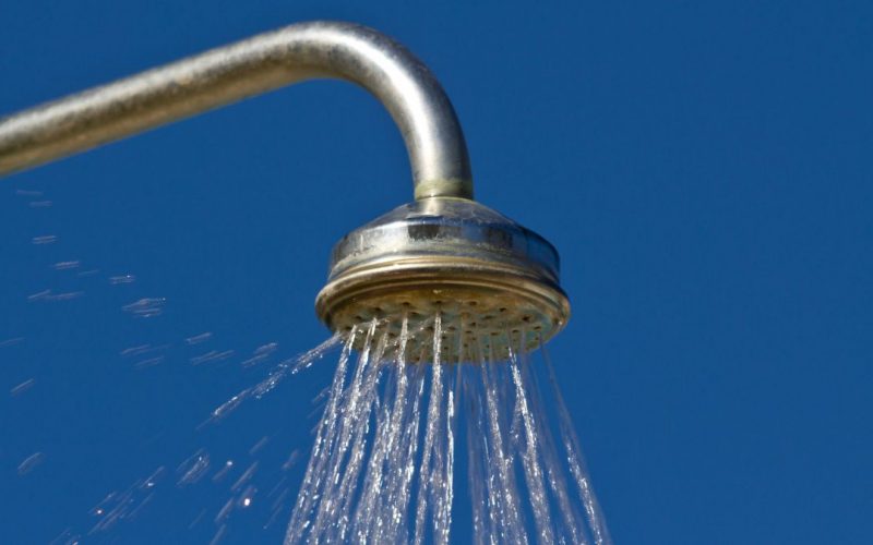 Kühle Oase auf kleinem Raum: Mini-Outdoor-Bad für Balkon oder Terrasse ...